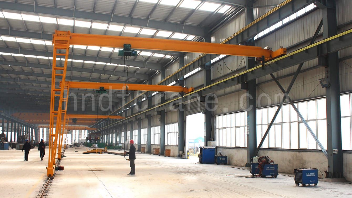 Fabricante de grúas semipórtico en China | Dafang Crane