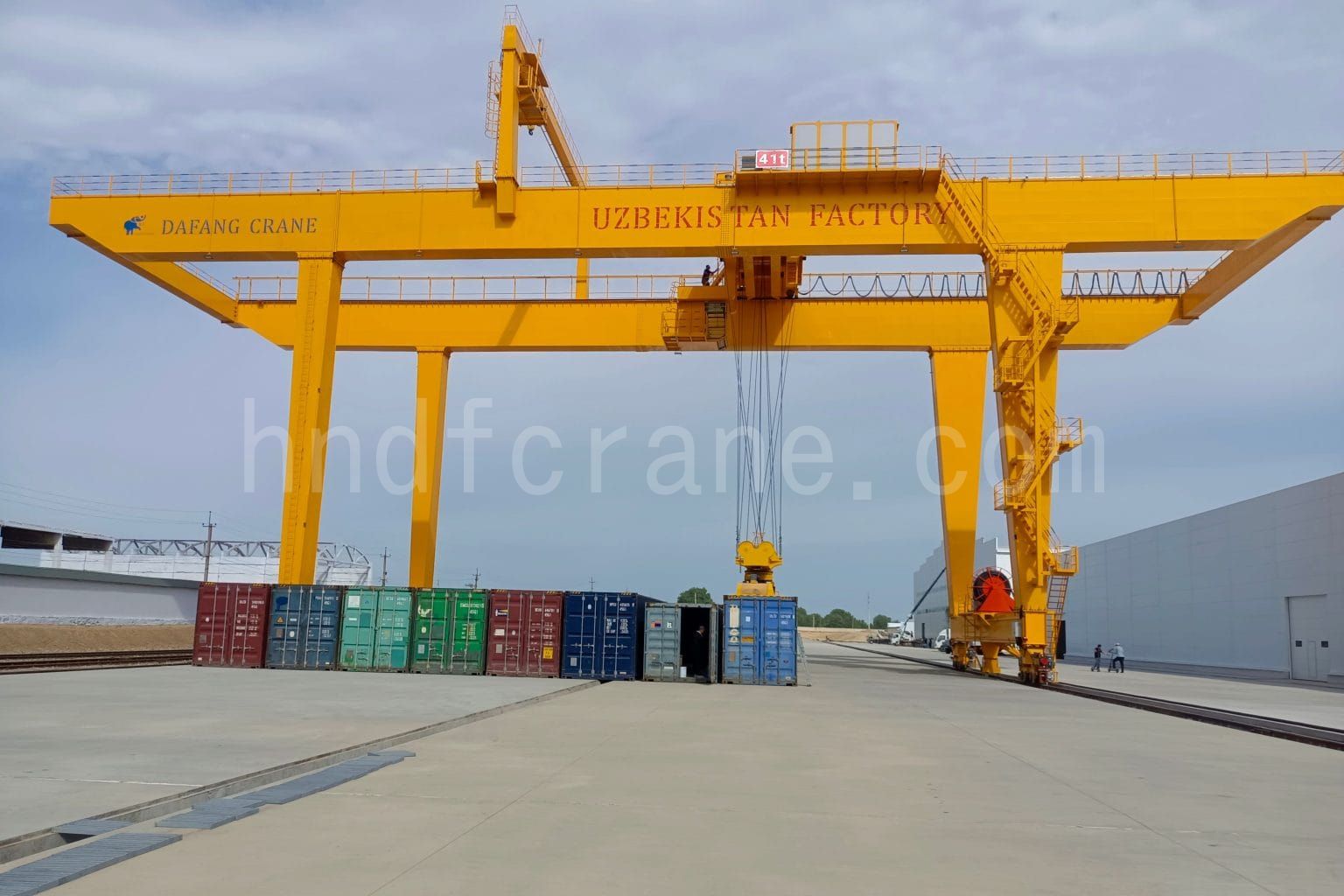 Port Cranes: For Container And Bulk Material Handling | Dafang Crane